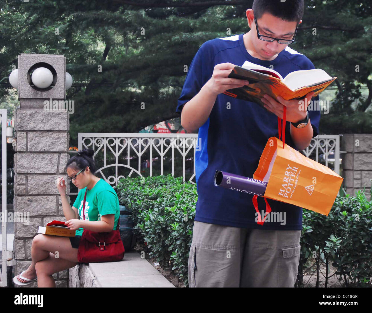 * POTTY FOR POTTER Potter-mania sweeps the world as the streets of ...