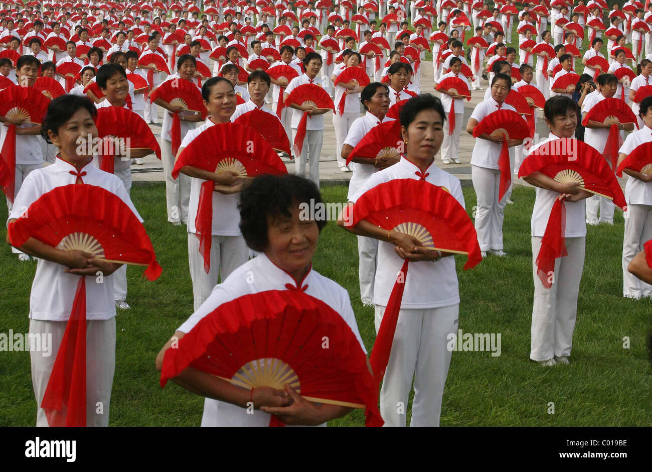 * OLYMPIC COUNTDOWN The world's largest Tai Chi display takes place at ...