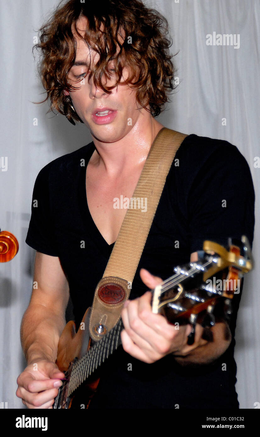 Johnny Borrell of Razorlight performing live as part of the 'Ben ...