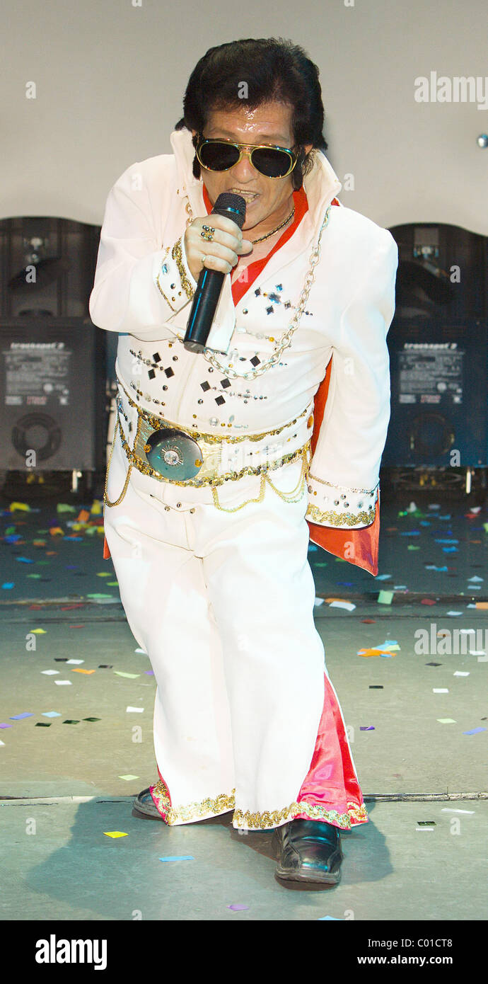Elvis performing in las vegas hi-res stock photography and images - Alamy
