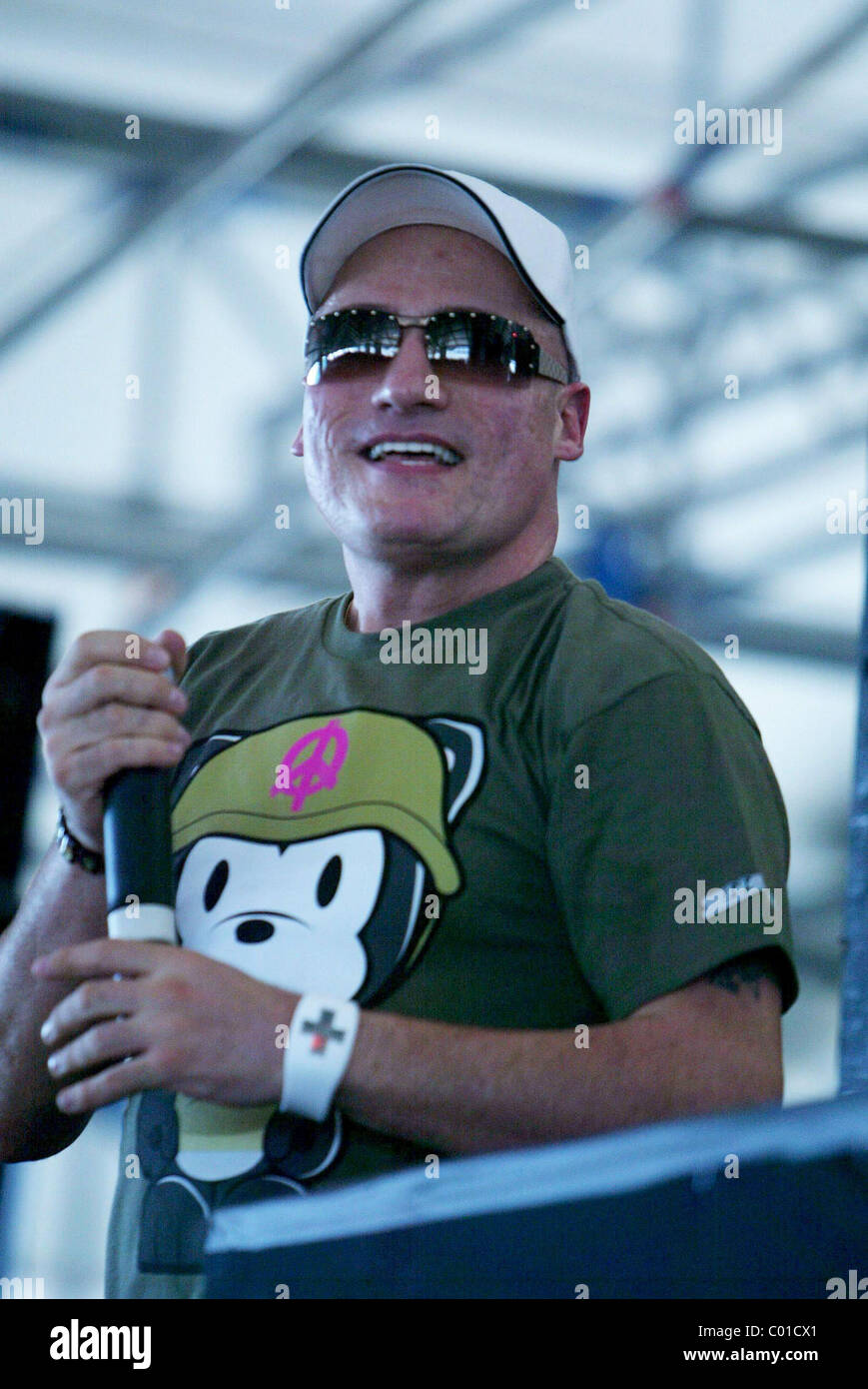 Danny Tenaglia Sir Richard Branson presents Virgin Mobile Festival ...