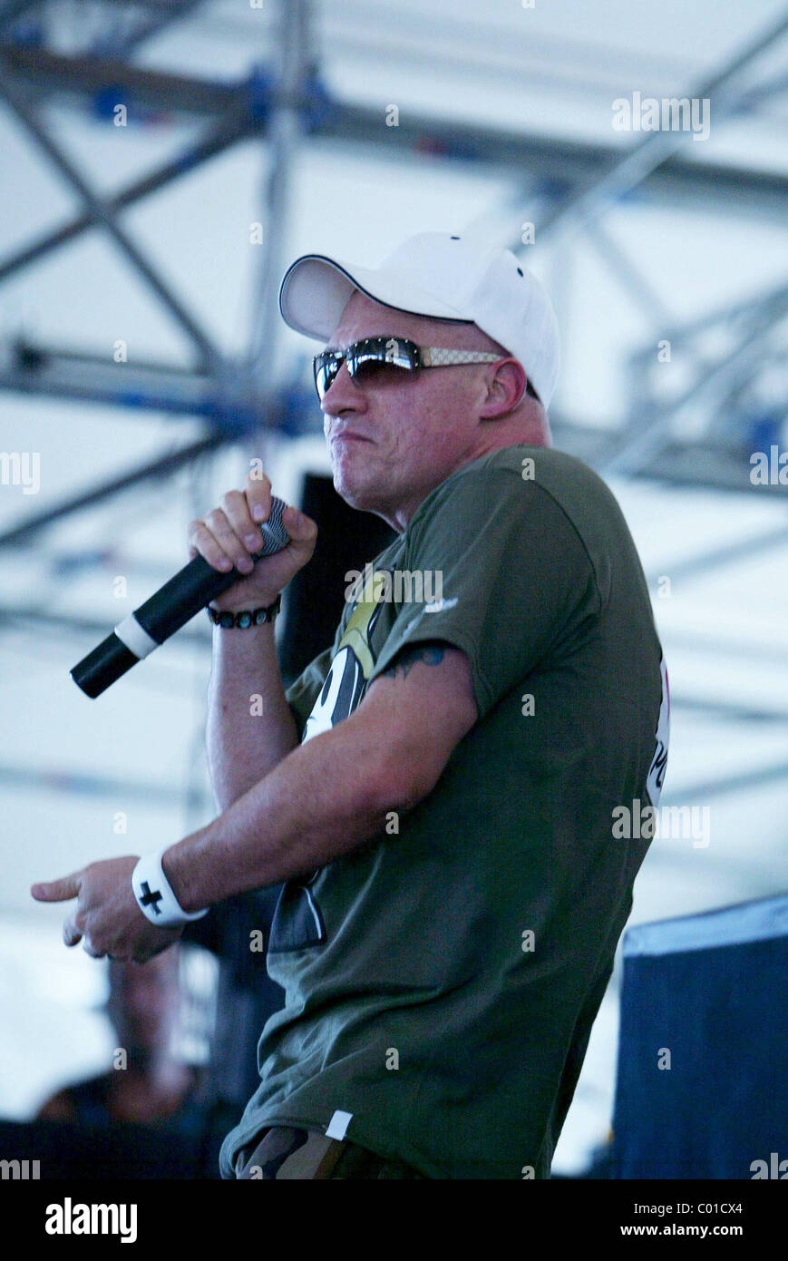 Danny Tenaglia Sir Richard Branson presents Virgin Mobile Festival ...
