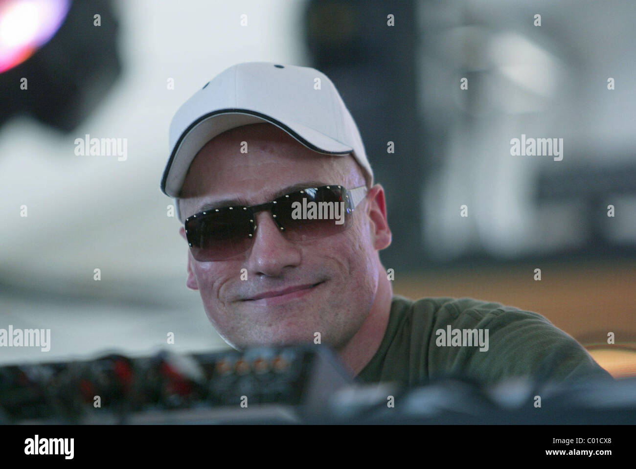Danny Tenaglia Sir Richard Branson presents Virgin Mobile Festival ...