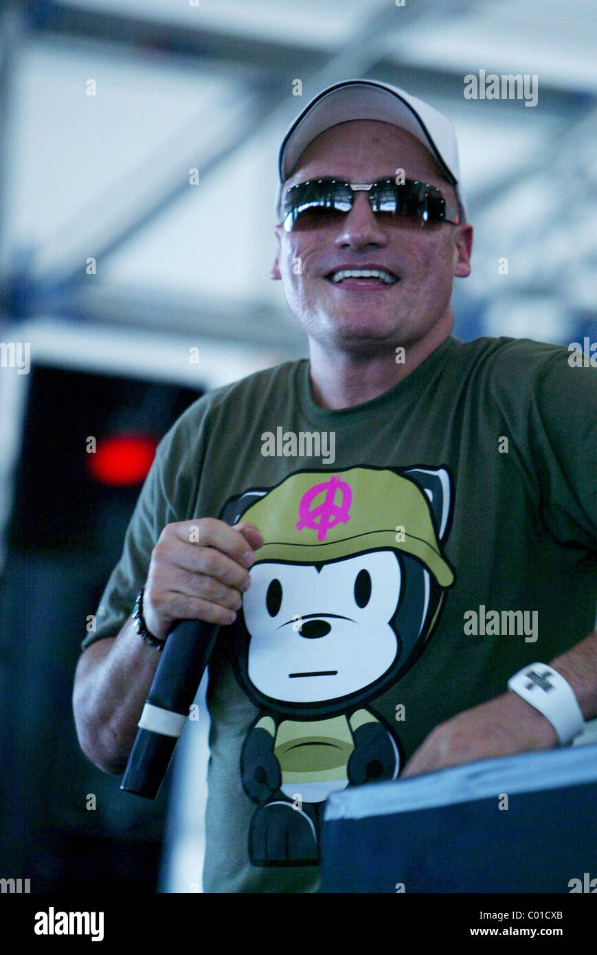 Danny Tenaglia Sir Richard Branson presents Virgin Mobile Festival ...