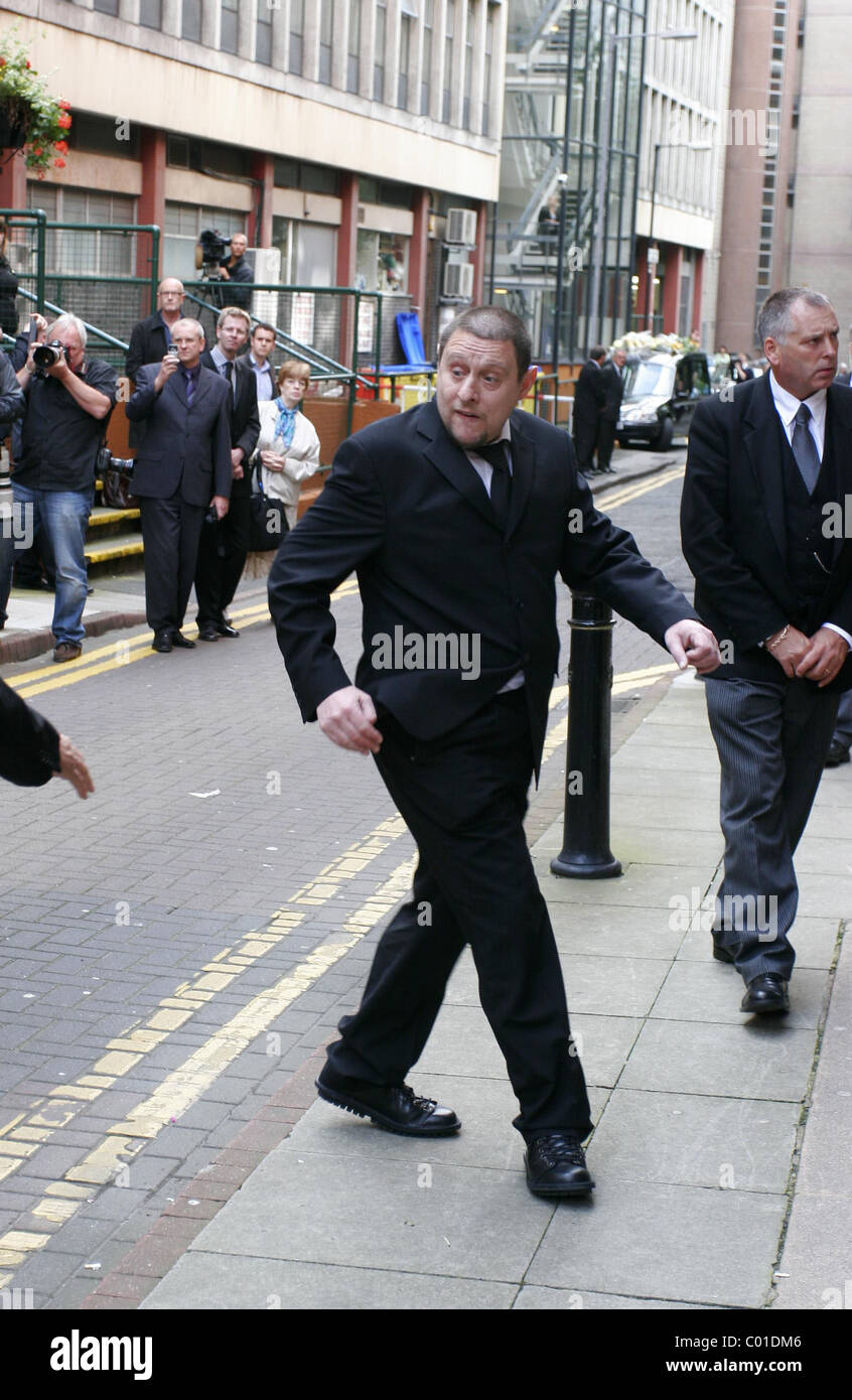 Sean Ryder at the funeral of Tony Wilson, the founder of 'Factory ...