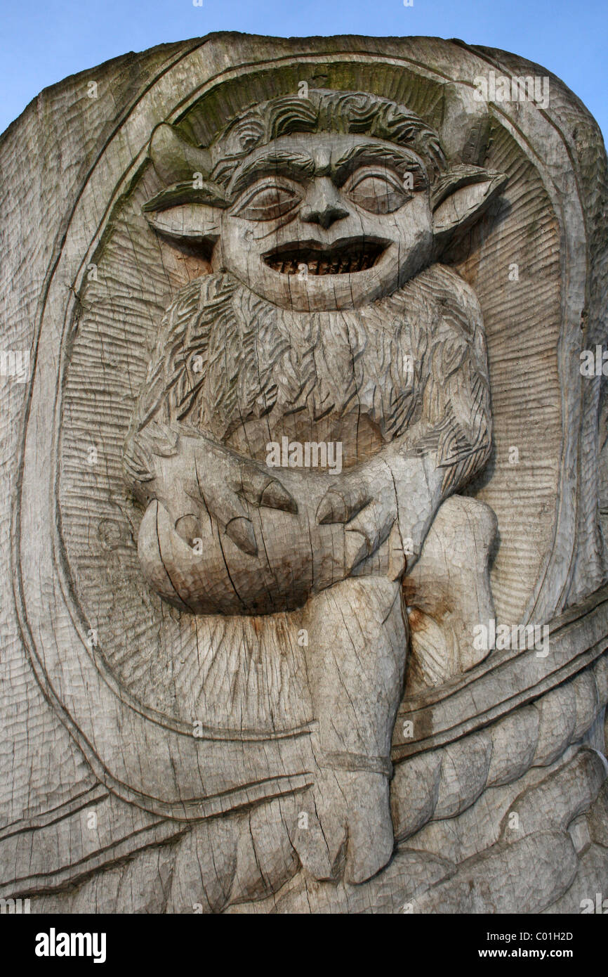 Lincoln Imp Carved In A Beech Tree Stump Taken At The Humber Bridge ...