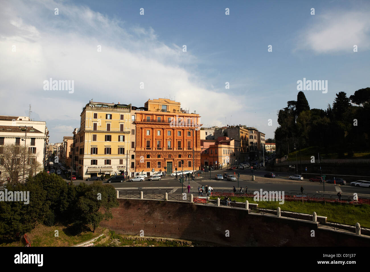 Downtown district rome city centre center hi-res stock photography and ...