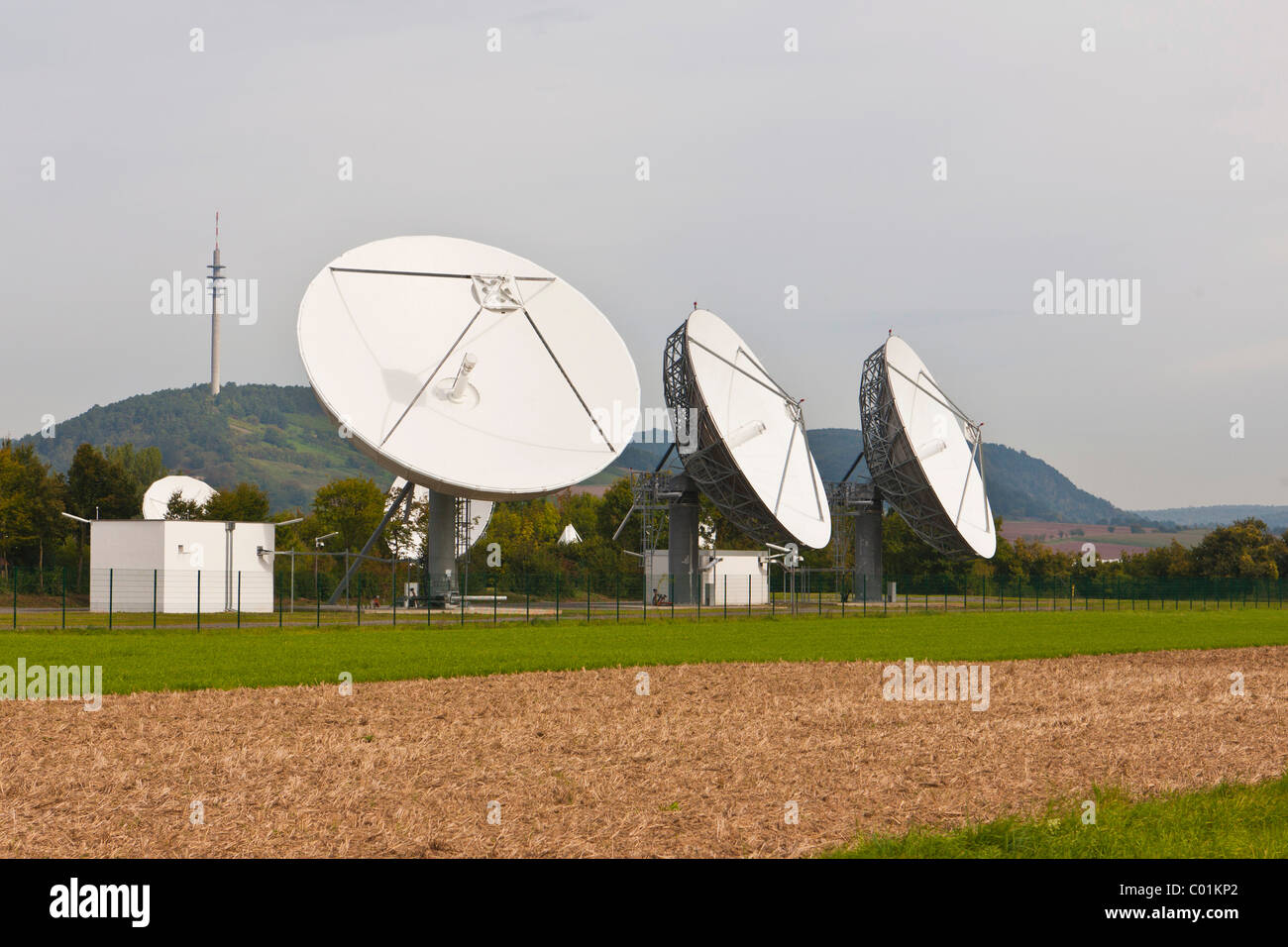 Earth station fuchsstadt intelsat satellite hi-res stock photography ...