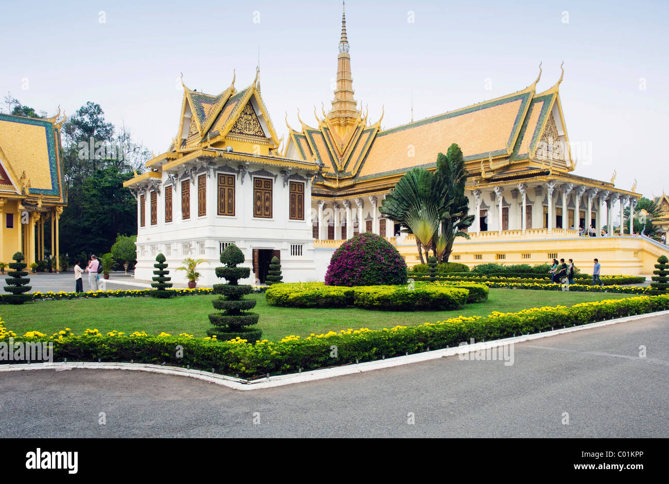 Royal palace phnom penh cambodia asia hi-res stock photography and ...
