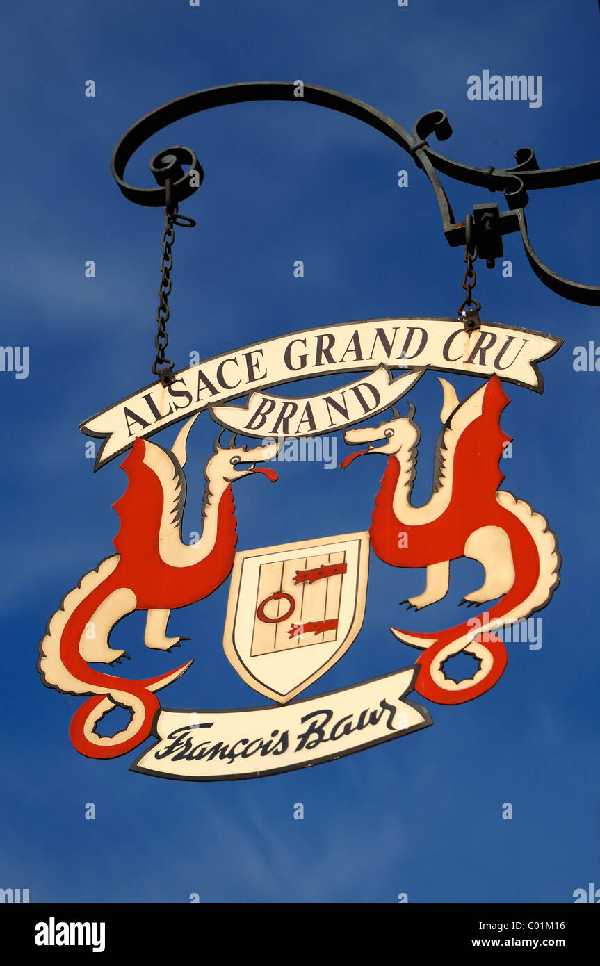 Cru restaurant sign hi-res stock photography and images - Alamy