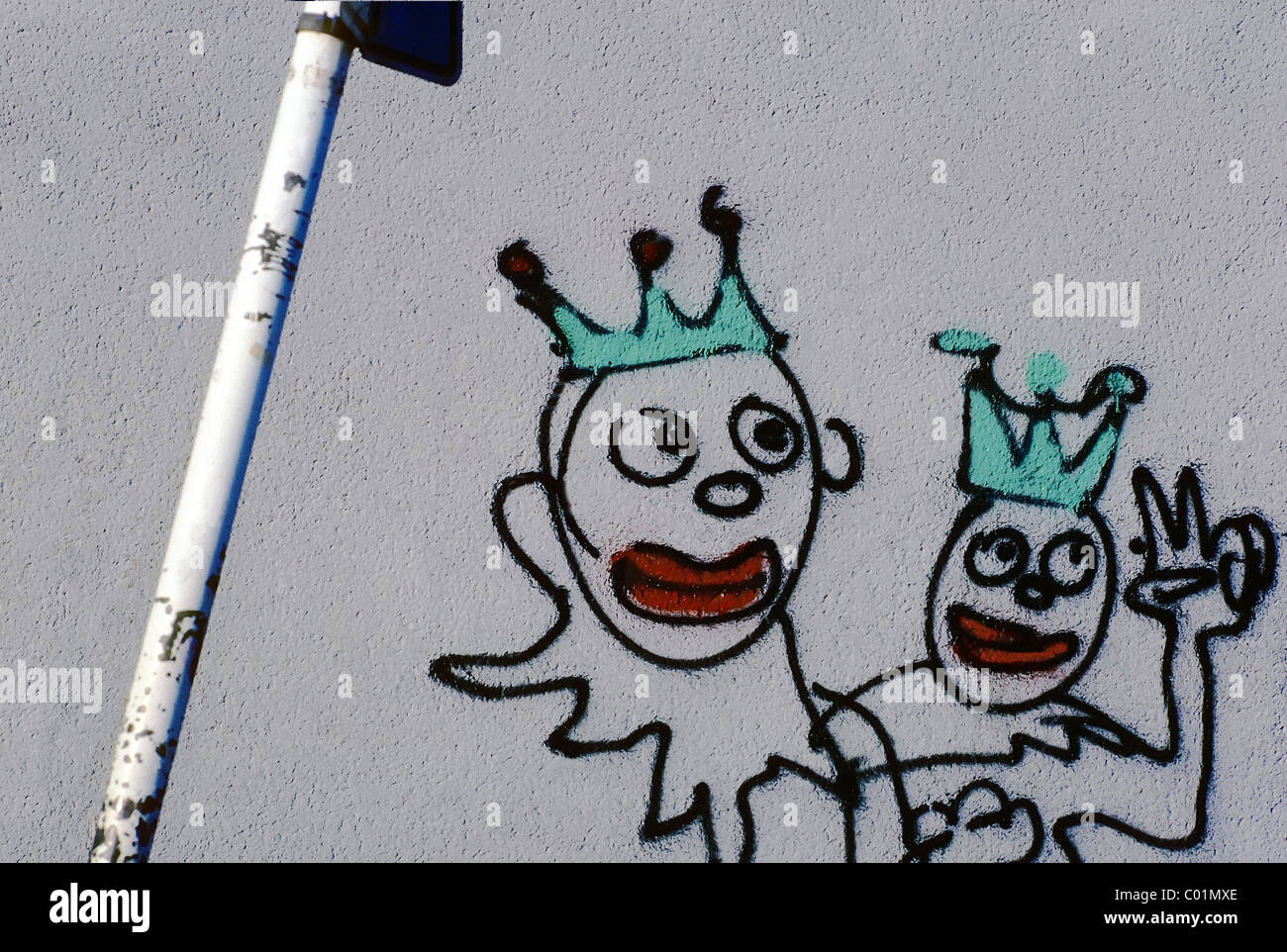 Two crowns hi-res stock photography and images - Alamy