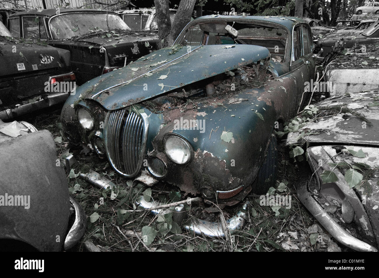 Car Falling Apart High Resolution Stock Photography and Images - Alamy