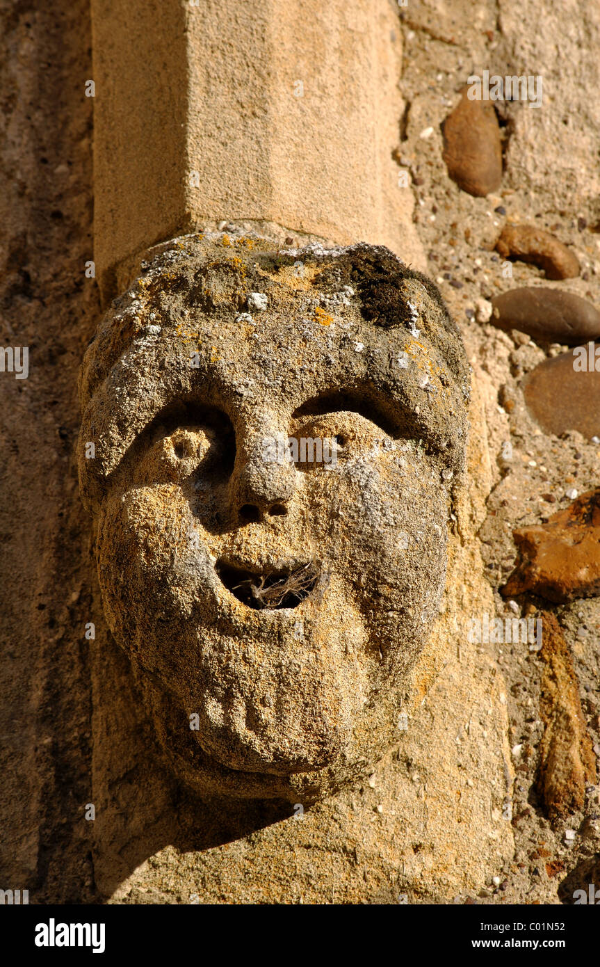 Gargoyle face stone carving hi-res stock photography and images - Alamy
