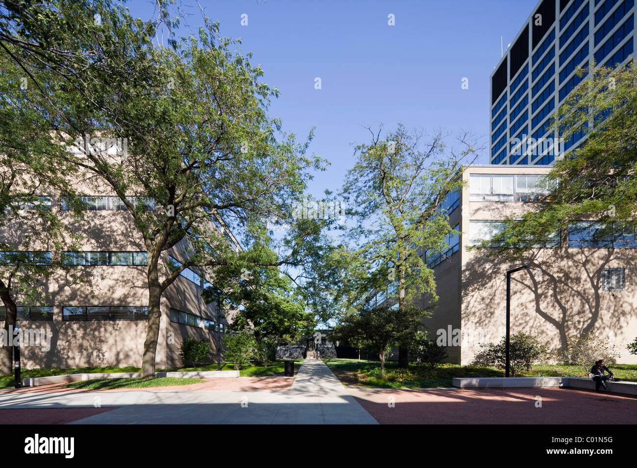 Illinois institute of technology hi-res stock photography and images ...