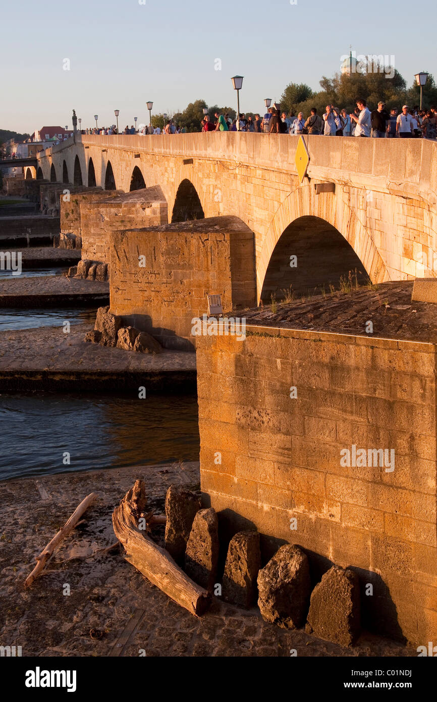 Pedestrian stone bridge hi-res stock photography and images - Alamy