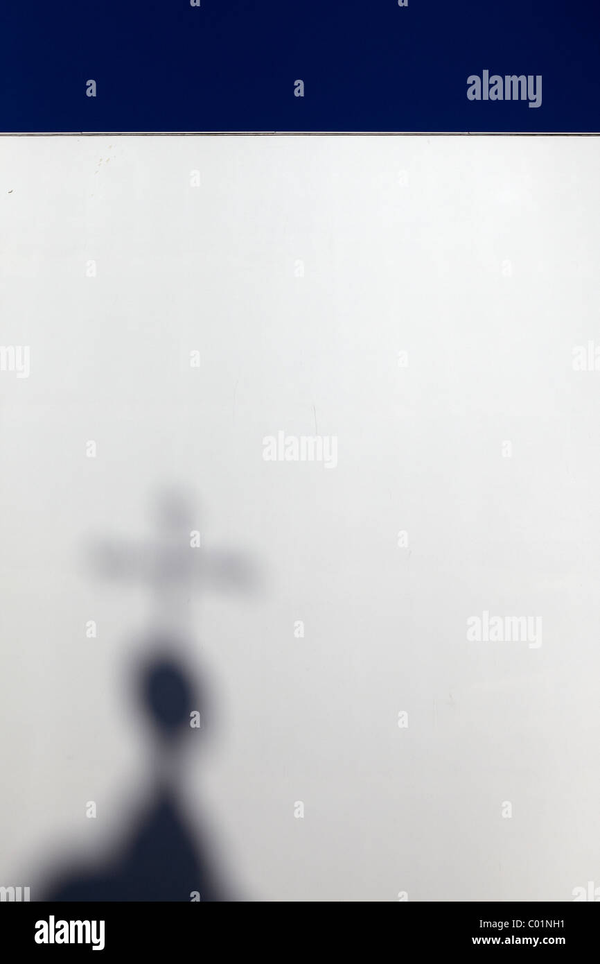 Visits shadow hi-res stock photography and images - Alamy