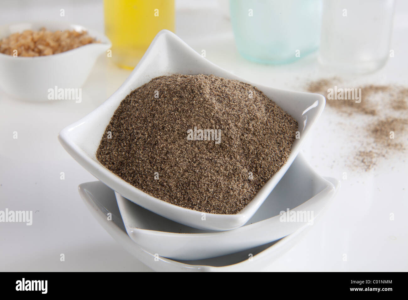 Black pepper hi-res stock photography and images - Alamy