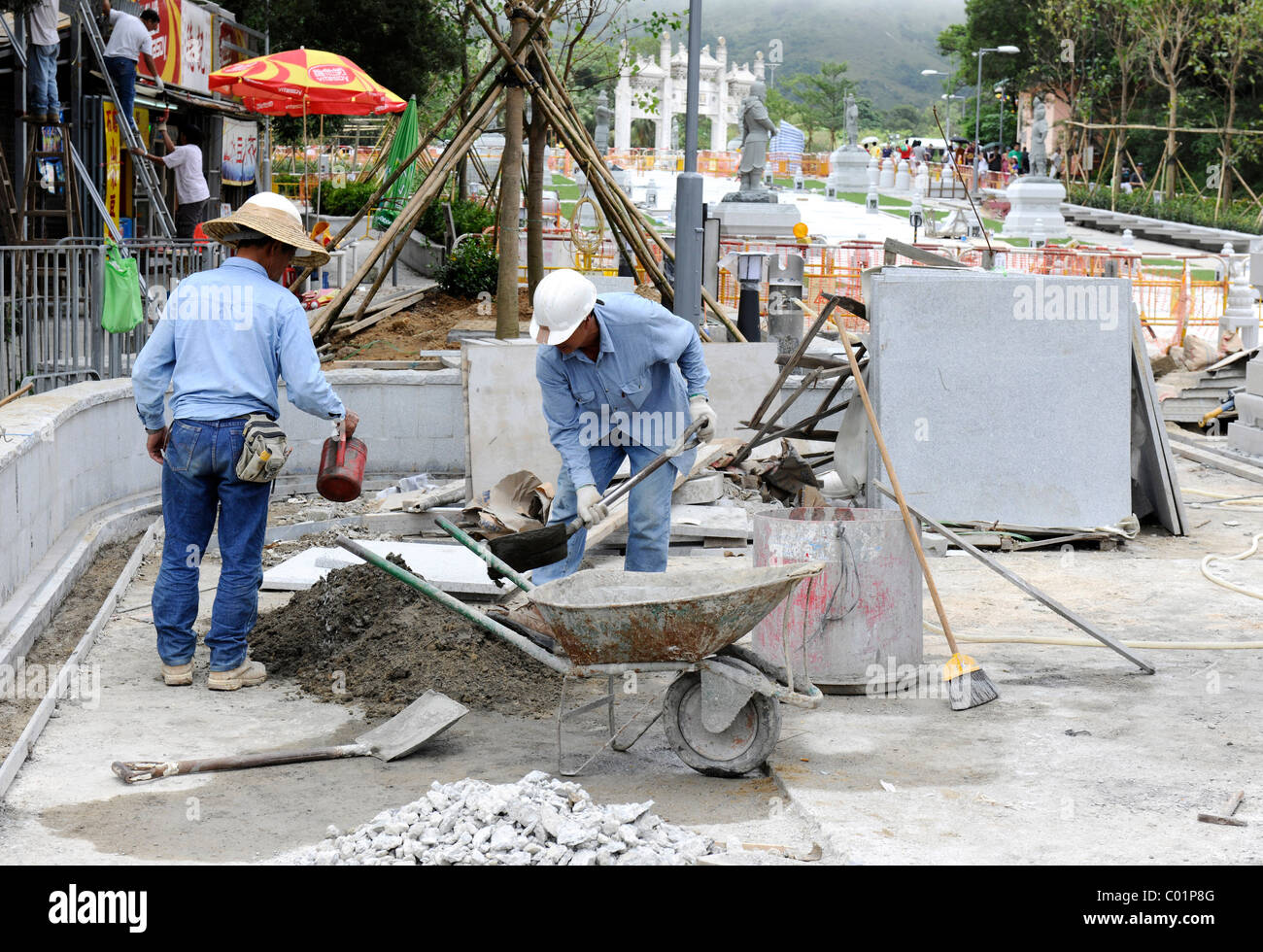 Construction worker hong kong china hi-res stock photography and images ...