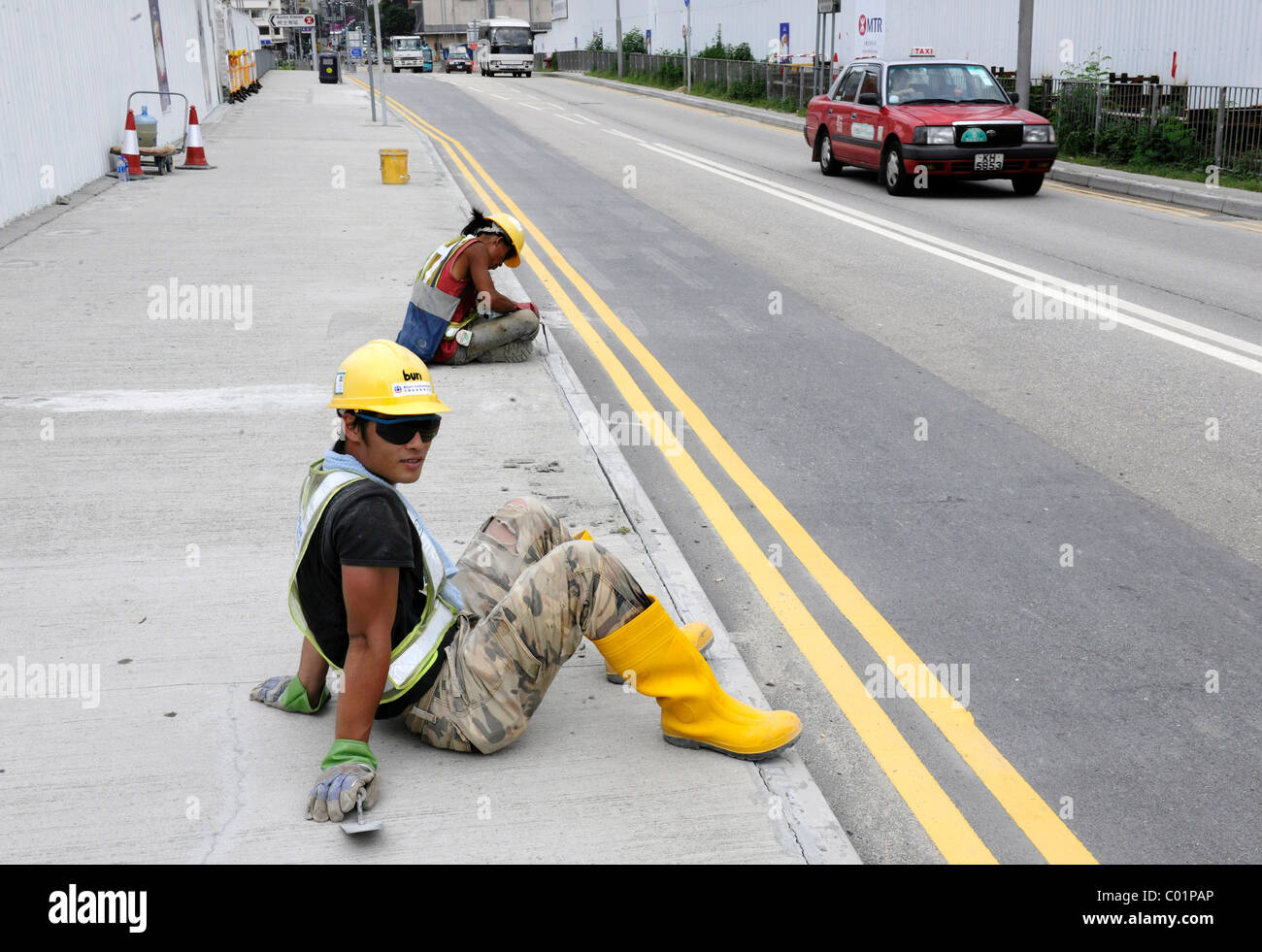 Hong kong construction workers hi-res stock photography and images - Alamy