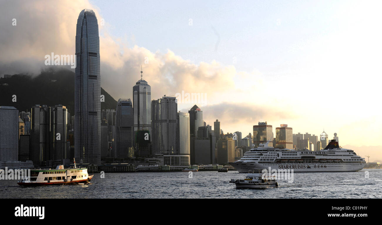 Asian cruises hi-res stock photography and images - Alamy