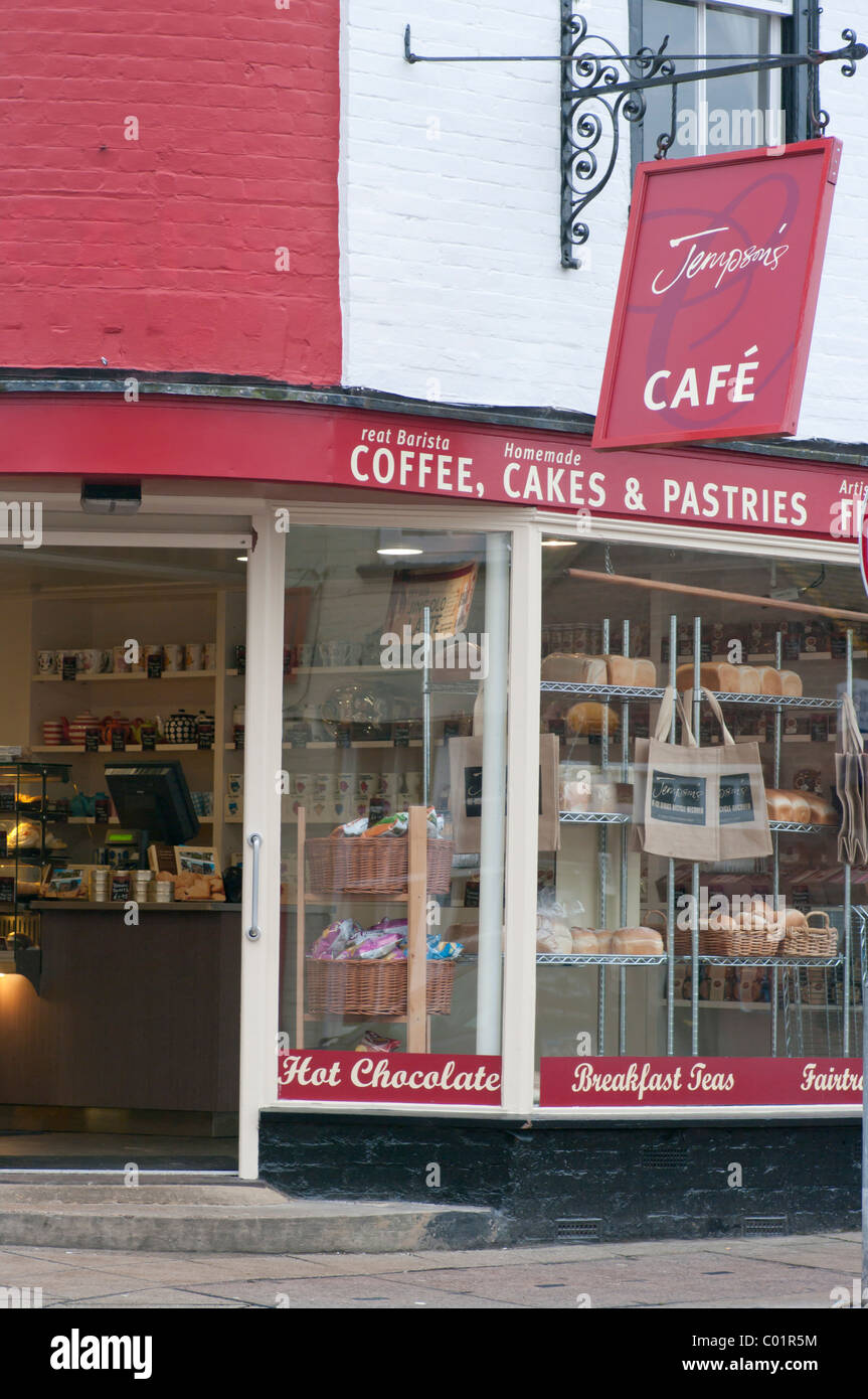 Cafe outside exterior front entrance hi-res stock photography and ...