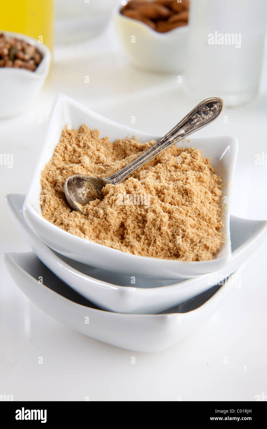 Ground ginger powder hi-res stock photography and images - Alamy