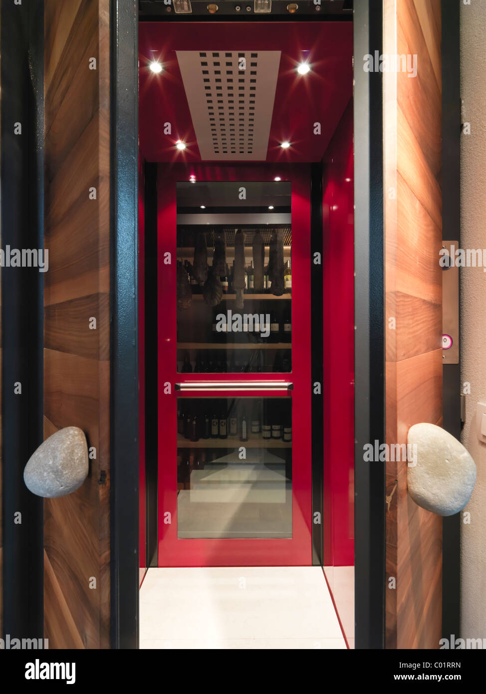 Glass lift elevator hi-res stock photography and images - Alamy