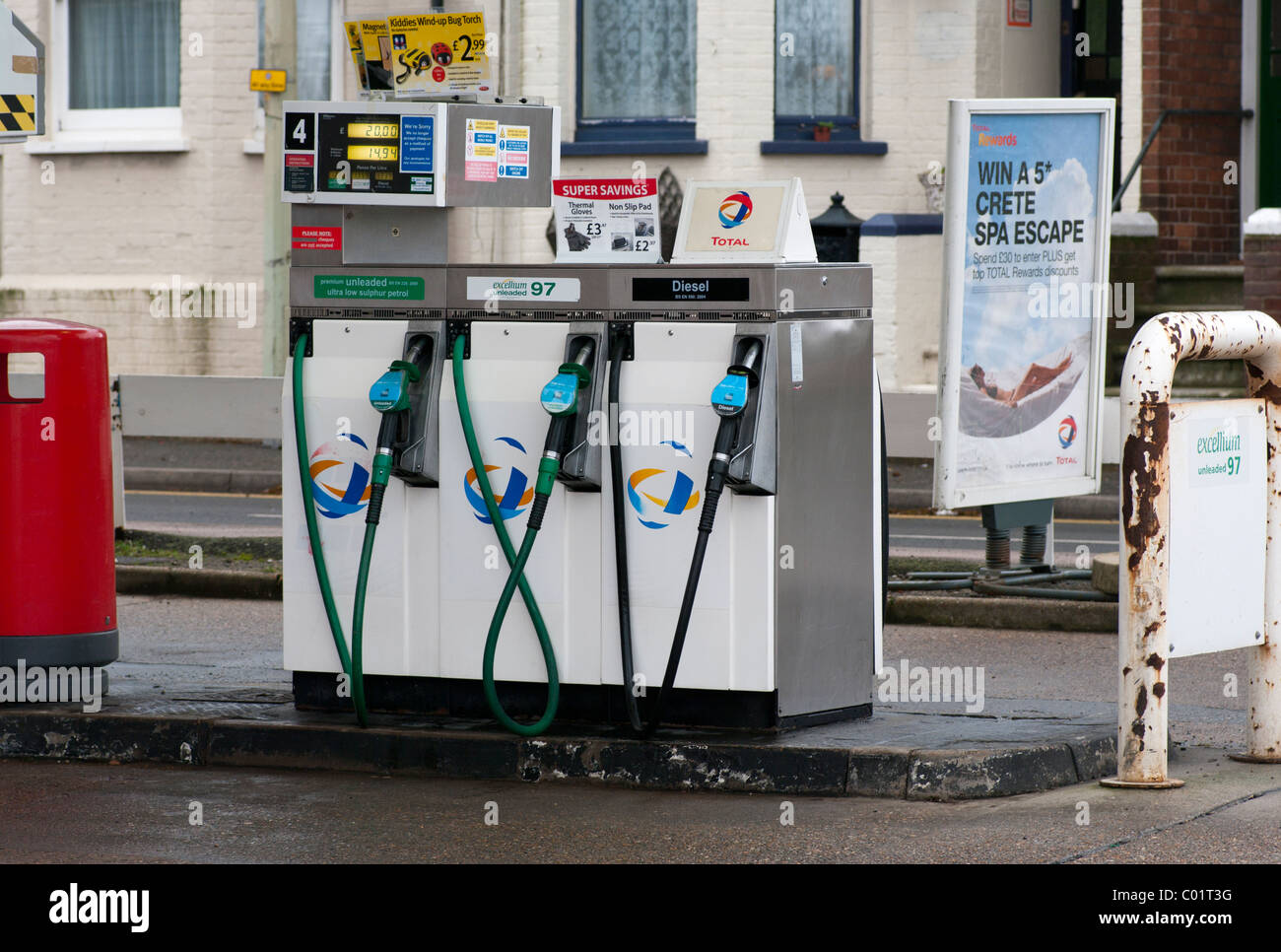 Petrol Forecourt Pumps Stock Photo - Alamy Petrol Forecourt Pumps Stock Photo - Alamy