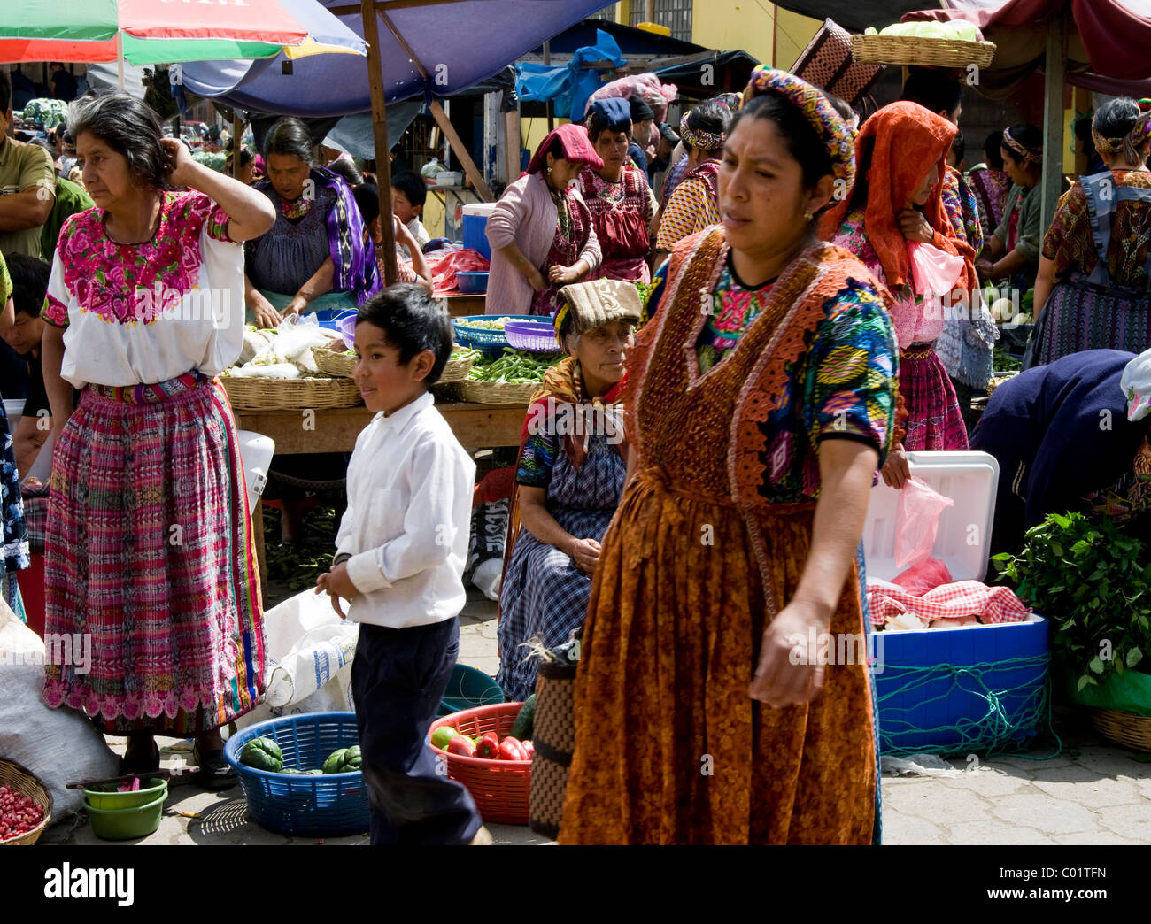Guatemala. Town of Almolonga. Vegetables market Stock Photo - Alamy