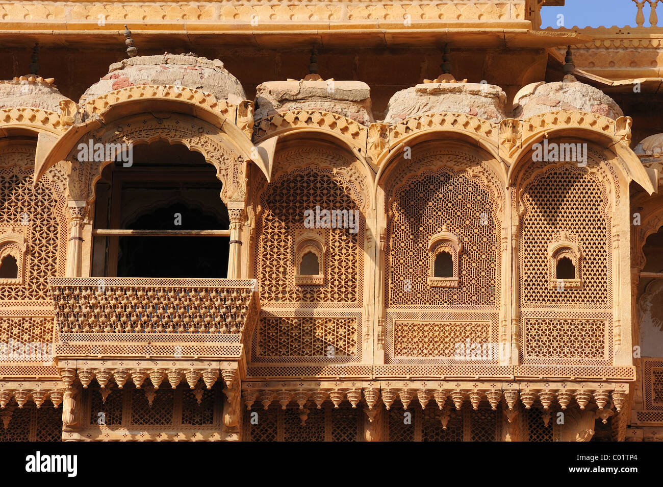 House made of sandstone hi-res stock photography and images - Alamy
