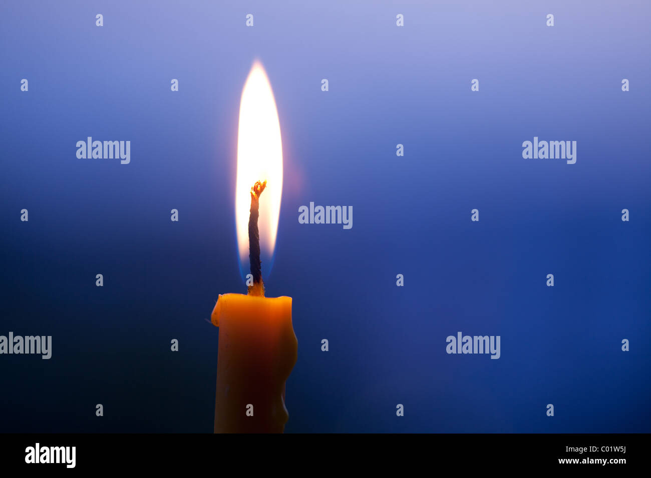 Macro candle hi-res stock photography and images - Alamy