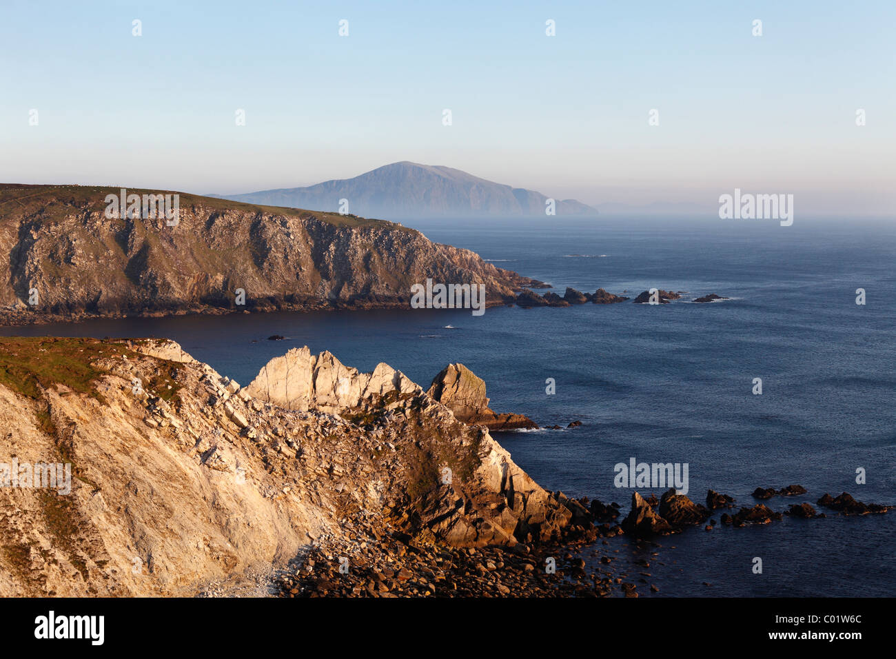 Cliffs near Ashleam, Achill Island, County Mayo, Connacht province ...
