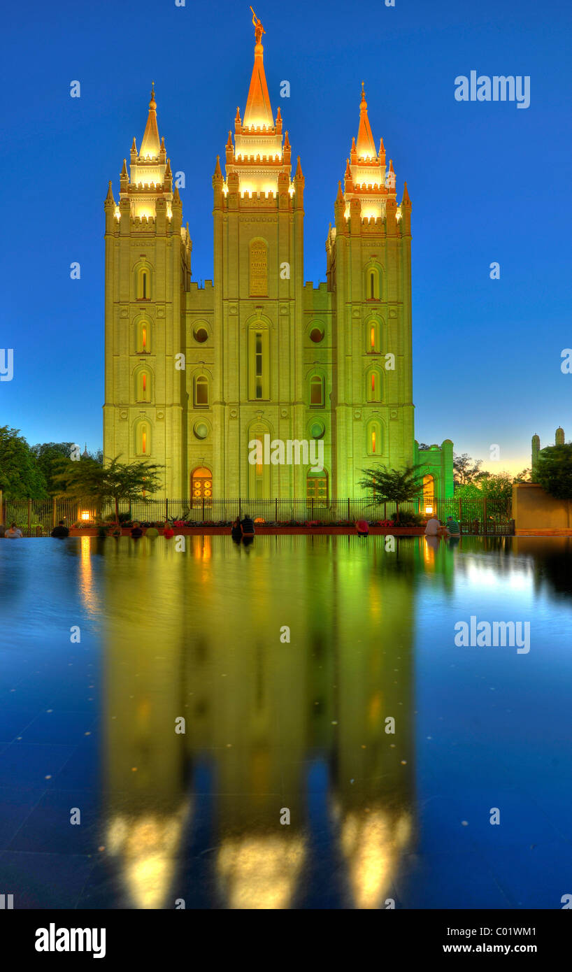 Full view of temple hi-res stock photography and images - Alamy