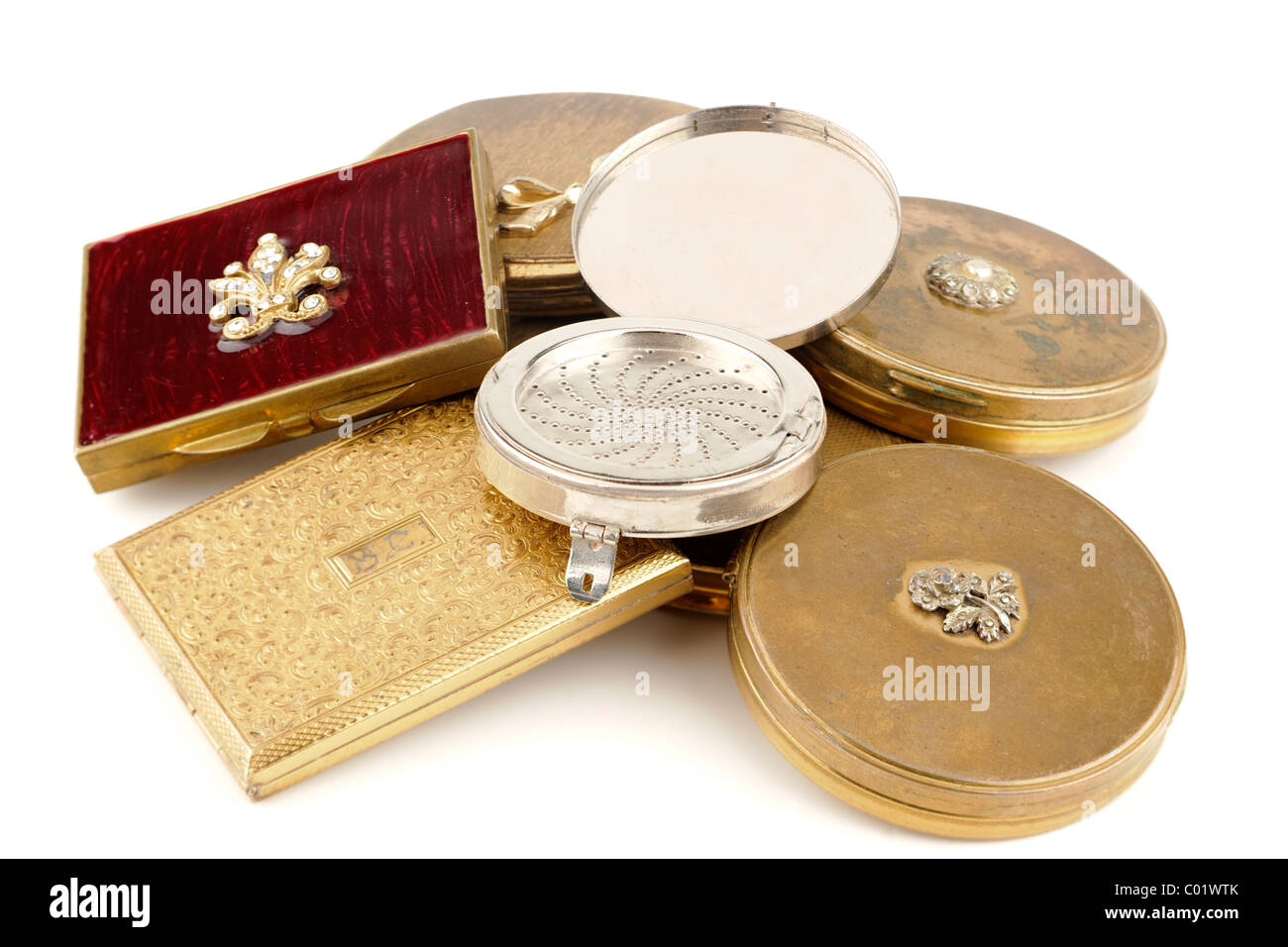 Vintage make up compacts hi-res stock photography and images - Alamy