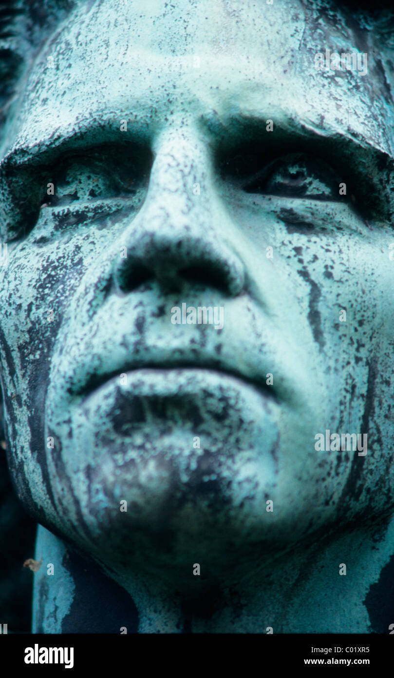 Weathered statue hi-res stock photography and images - Alamy