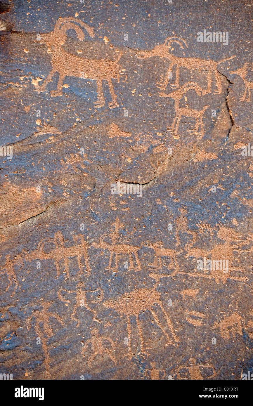 Ca. 3000 year old rock paintings by Native American Indians, Sand ...
