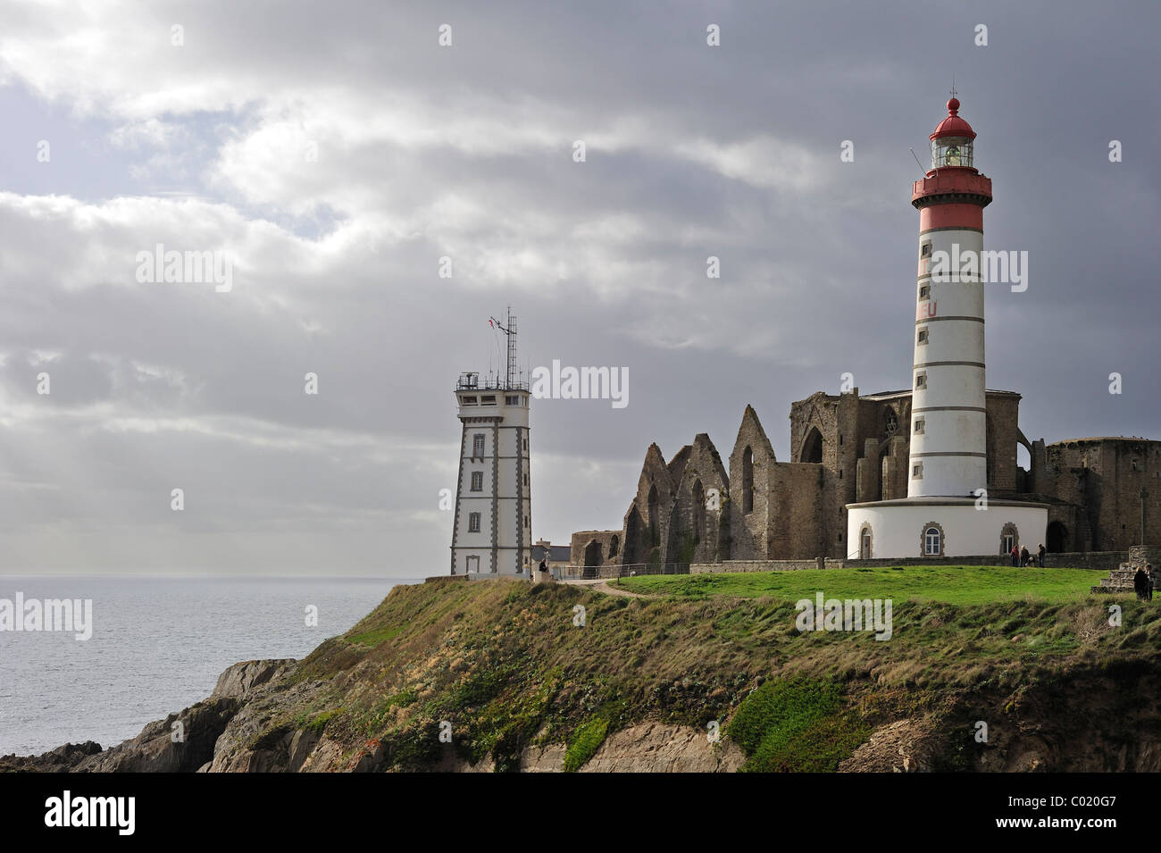 The Pointe Saint-Mathieu with its signal station, lighthouse and the ...