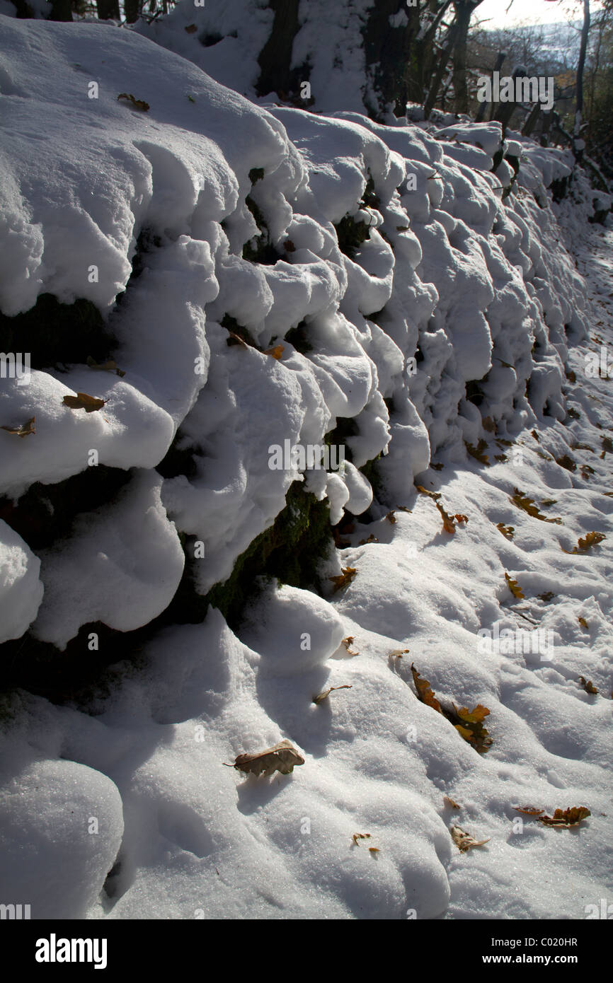 Dry stone wall snow hi-res stock photography and images - Alamy