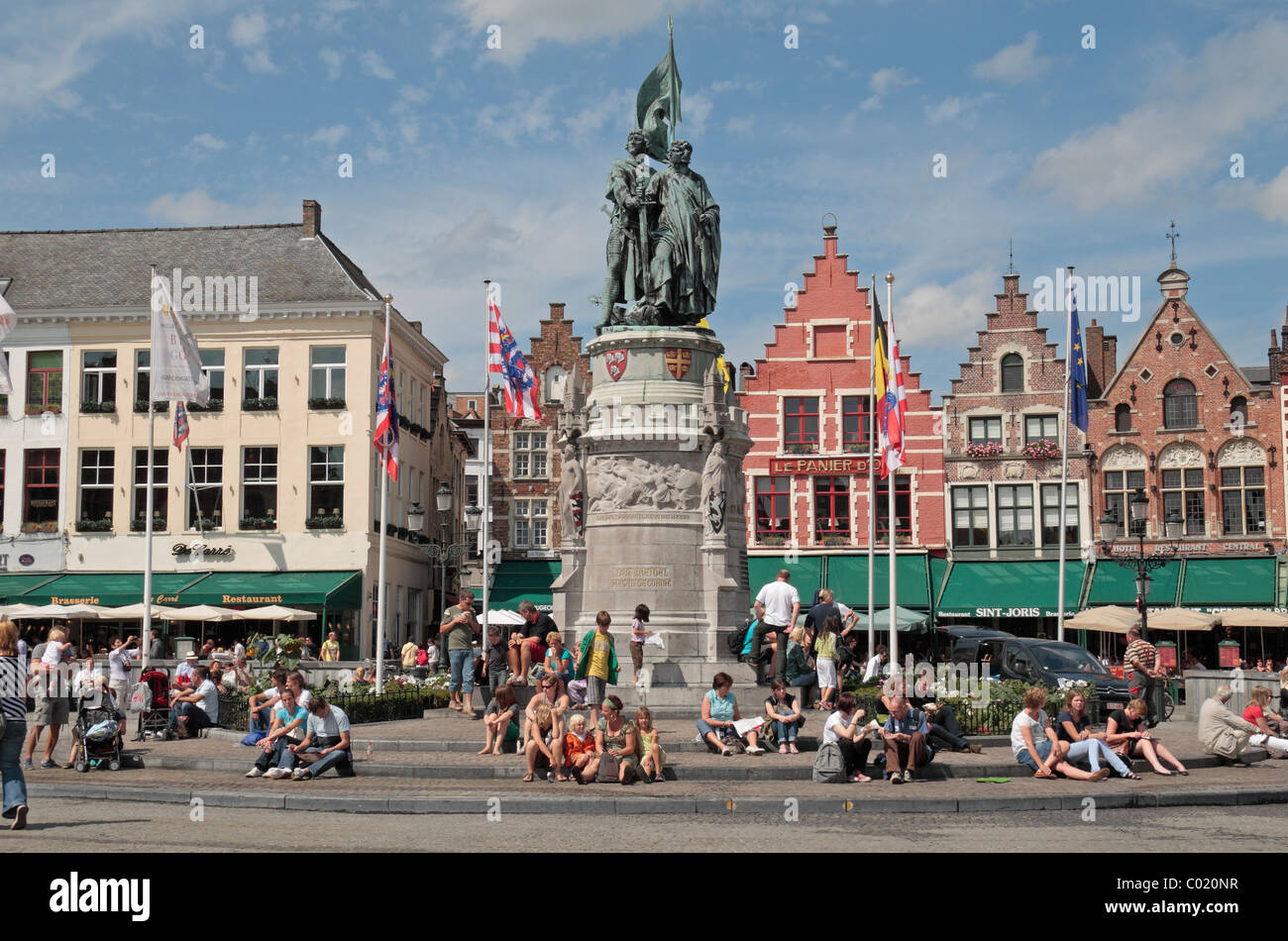 Markt Bruges Statue