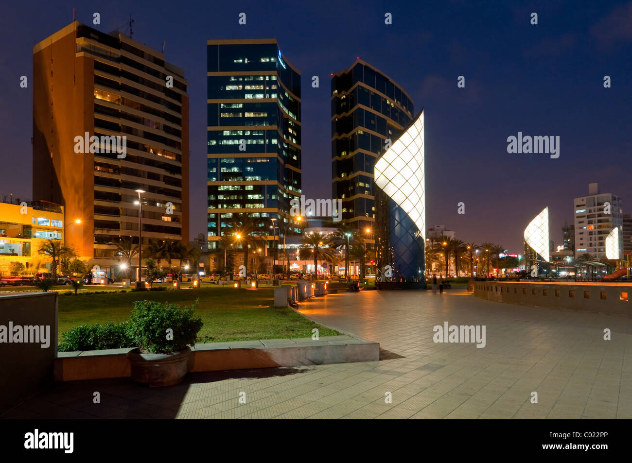 Seaside high rise buildings hi-res stock photography and images - Alamy