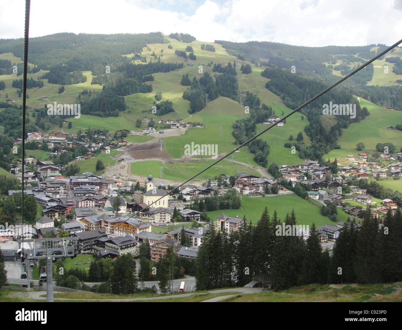 Austrian ski resort hi-res stock photography and images - Alamy