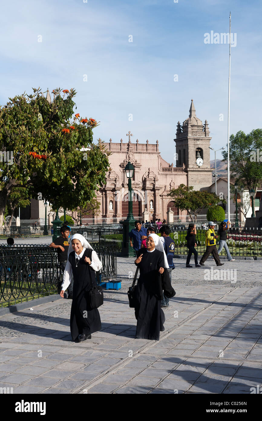 Christian nuns walk through hi-res stock photography and images - Alamy