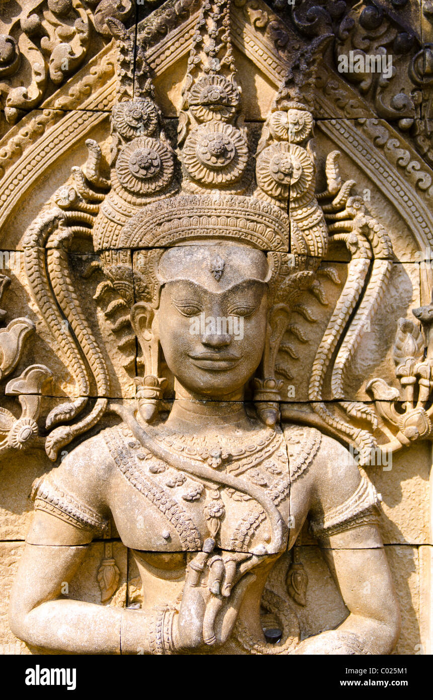 ornate temple figures Bangkok Thailand Stock Photo - Alamy