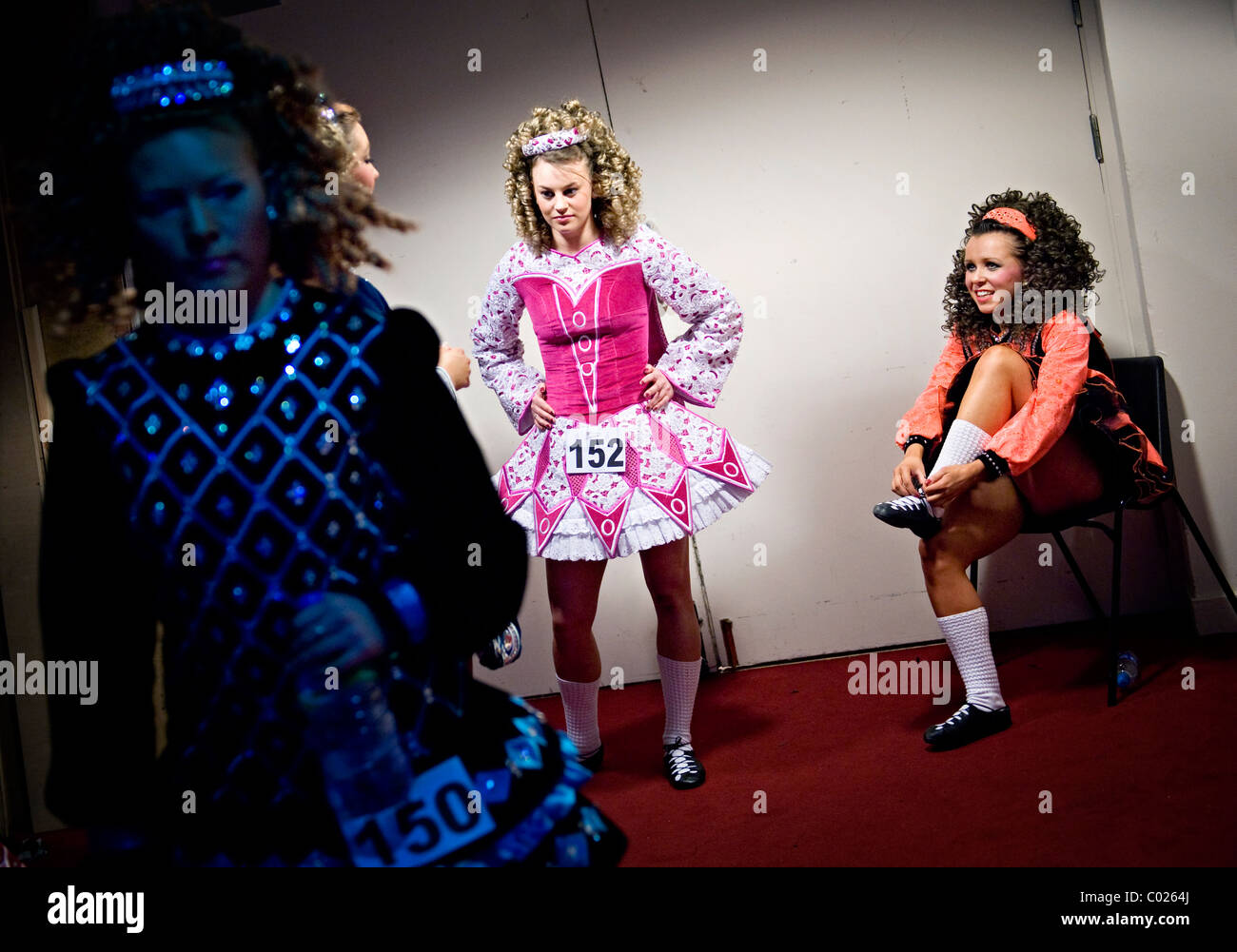 Dancers warm up backstage. 2010 World Irish Dancing Championships at ...