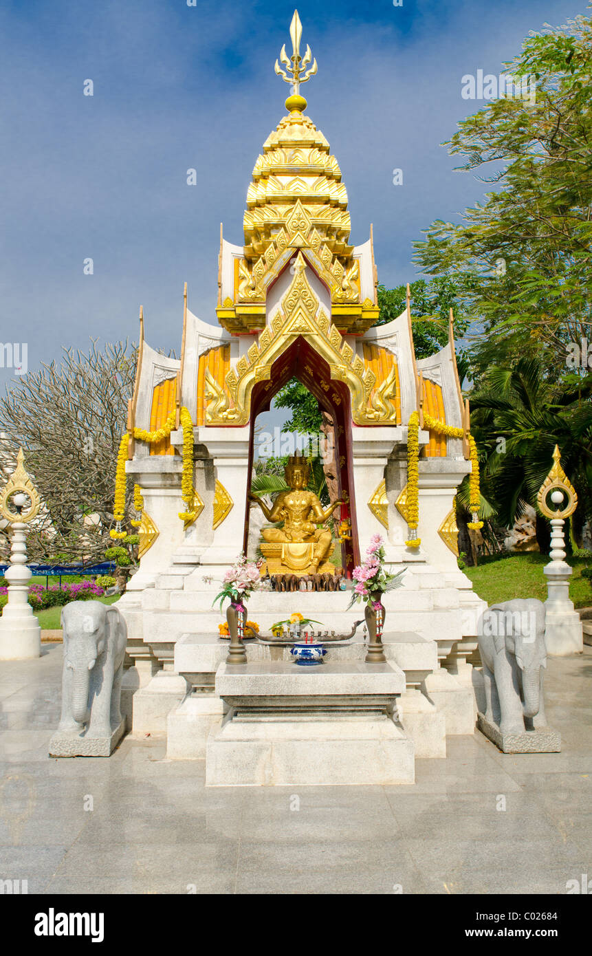 Buddhist alter hi-res stock photography and images - Alamy