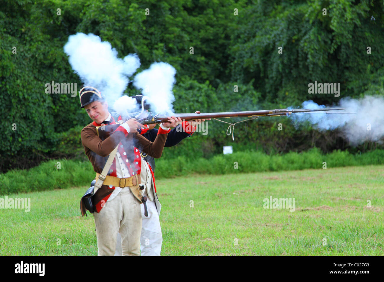 Firing musket hi-res stock photography and images - Alamy