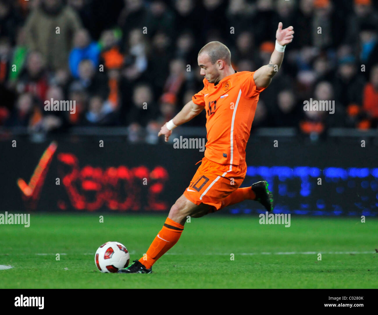 Wesley sneijder football hi-res stock photography and images - Alamy