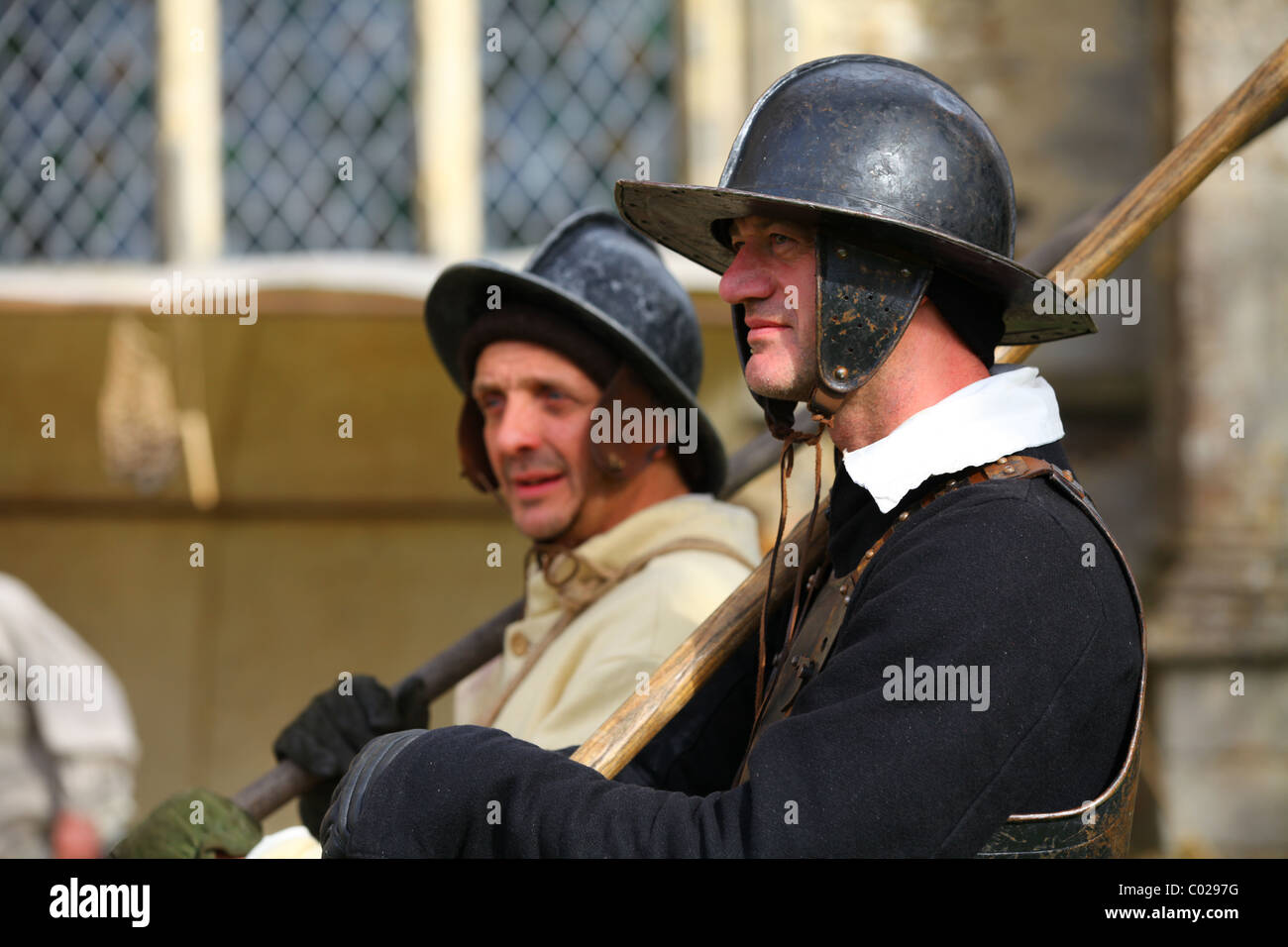 English Civil War reconstruction Roundhead pikemen Stock Photo - Alamy