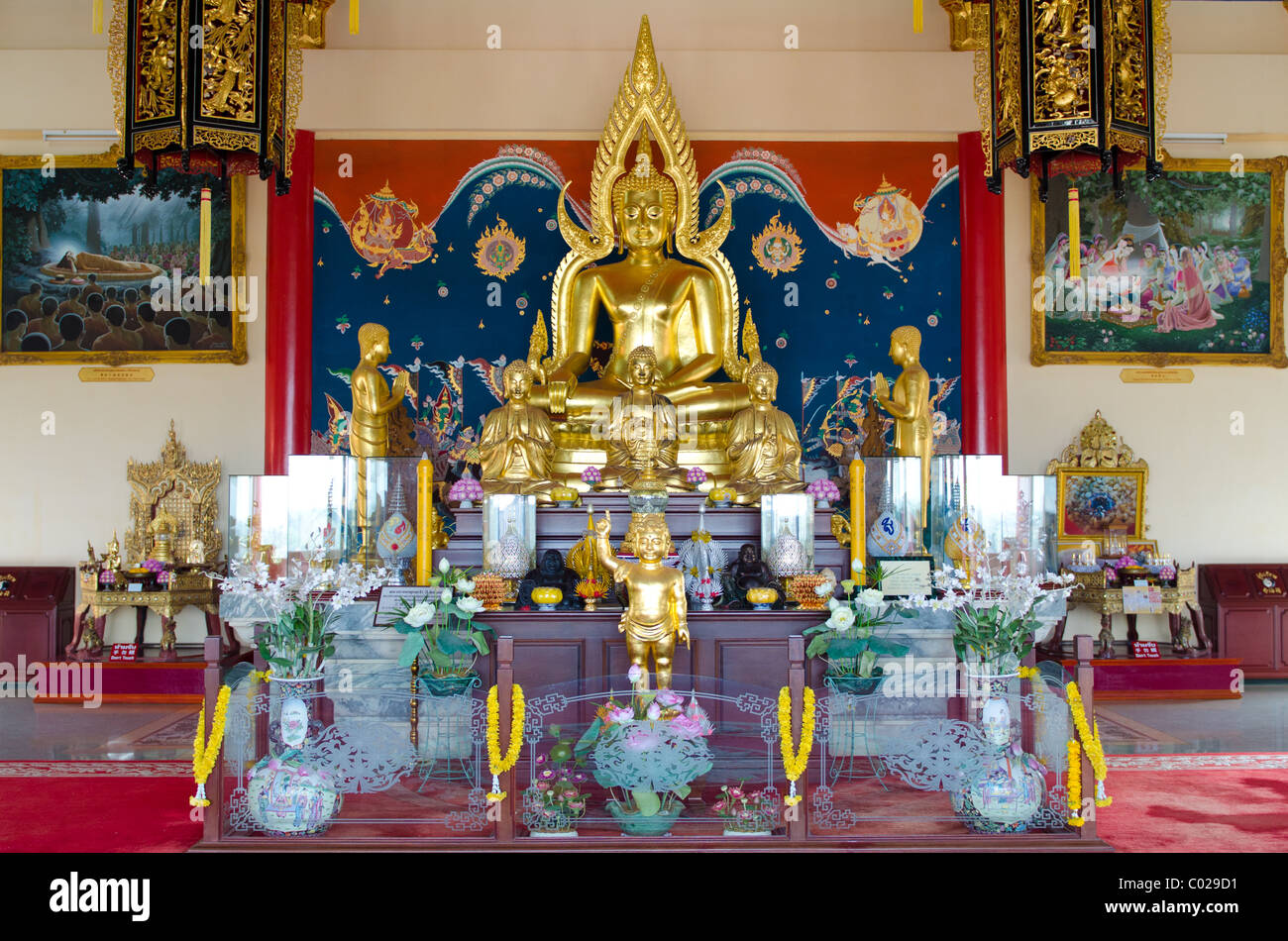 golden Buddha in a Chinese alter Stock Photo - Alamy