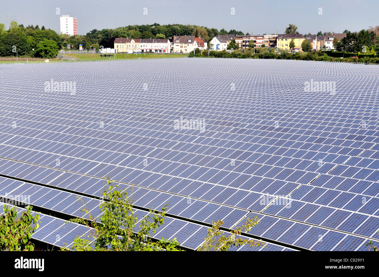 Open space solar system hi-res stock photography and images - Alamy